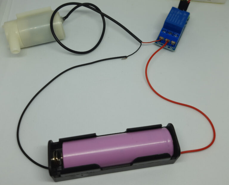 How to use a Relay with Raspberry PI Pico and MicroPython